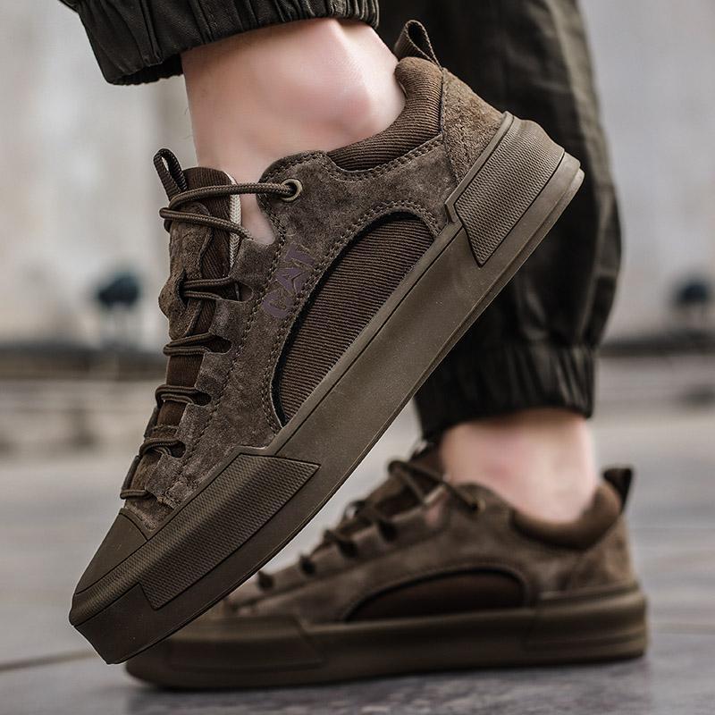 Tênis Casual Masculino em Couro Cat Pro